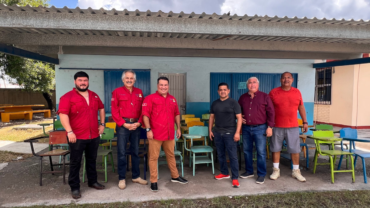 Donación de 40 mesabancos a la Escuela Primaria María Isabel Mata ...